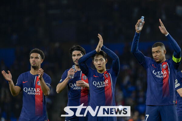 이강인 EPL 클럽으로부터 1,056억 제안 도착! “PSG가 거절...선수도 현재 생활에 만족하는 중”