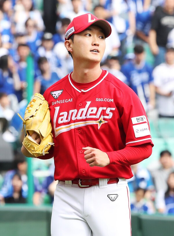 [준PO2] ‘김성욱 극적 끝내기 홈런’ SSG, 삼성 4-3 제압...준플레이오프 1승 1패 동률