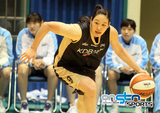 [WKBL] KDB생명, 신한은행에 설욕 ''17점차 대승''