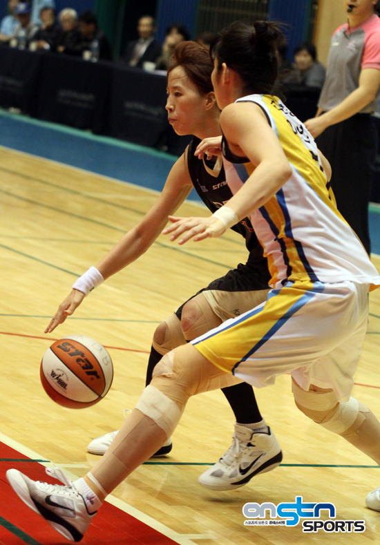 [WKBL] KDB생명, 신한은행에 설욕 ''17점차 대승''